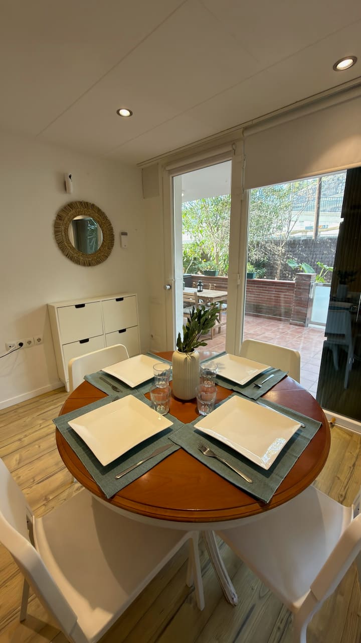 Cozy Apartment By The Beach - Castelldefels