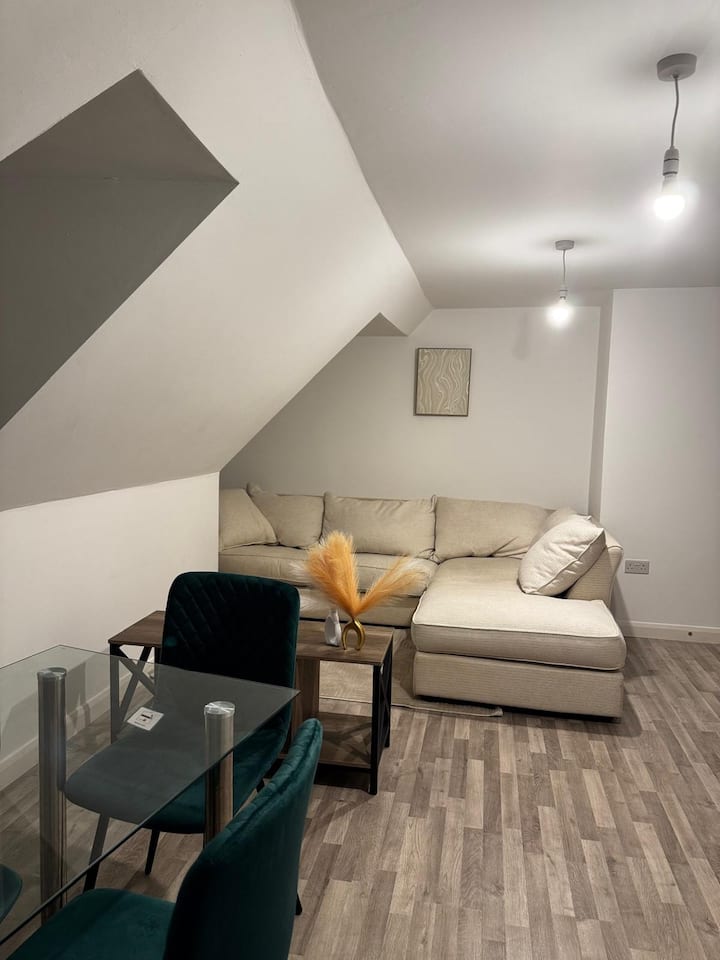 Premium Gillingham Stay - Luxury 2 Bedroom Flat - Gillingham