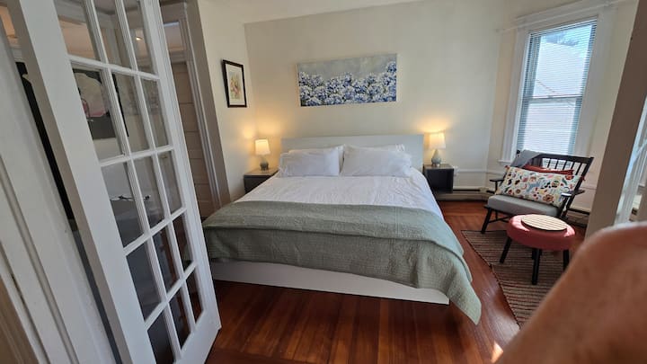 Classic Charm With Modern Comforts Near Harvard - Jamaica Plain - Boston
