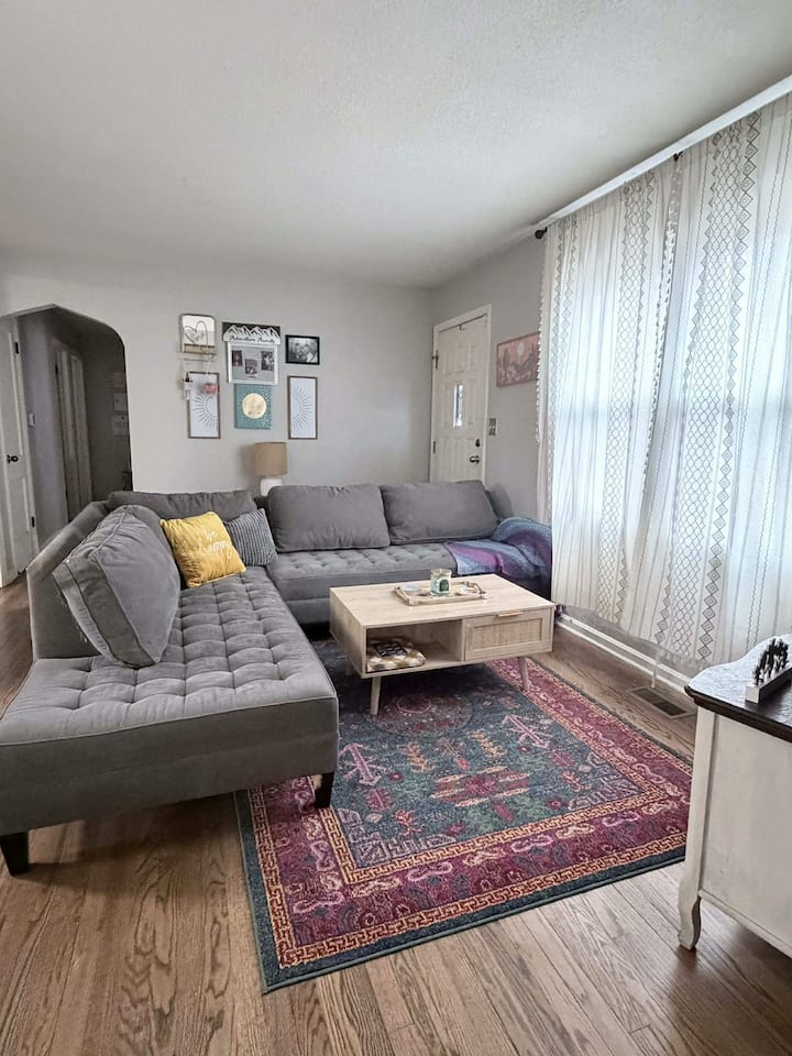 A World Cup Stay!
Convenient Location - Olathe, KS