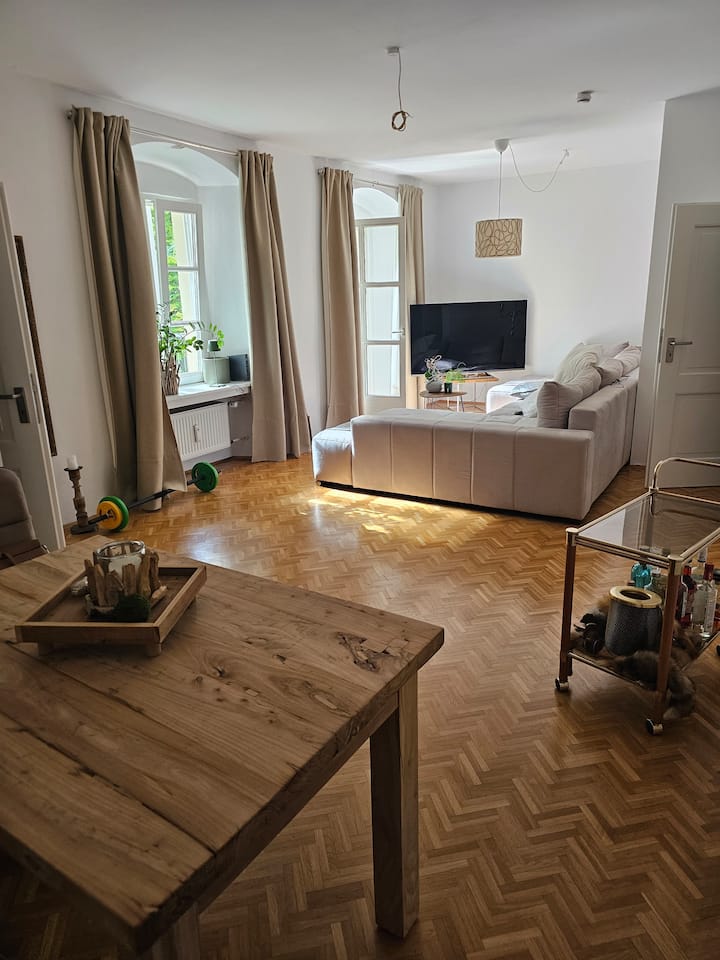Gemütliche, Schick Eingerichtete Wohnung - Ratisbona