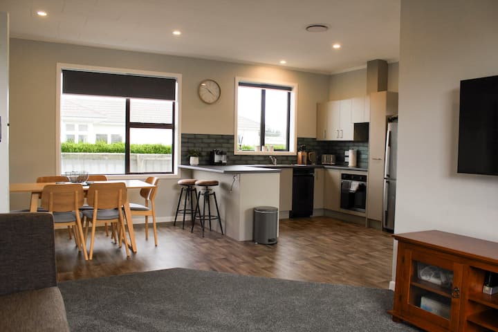 Home Away From Home - Invercargill