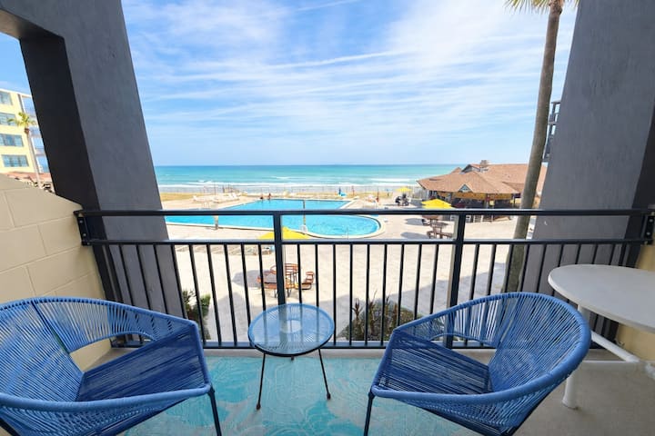 Hawaiian Surf Shack. Oceanfront. 1 Minute To Beach - Daytona Beach Shores, FL