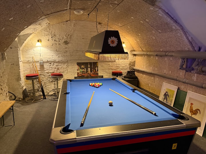 Former Pub6, Pool Table, Darts, Beer Tap, 16person - Budapest
