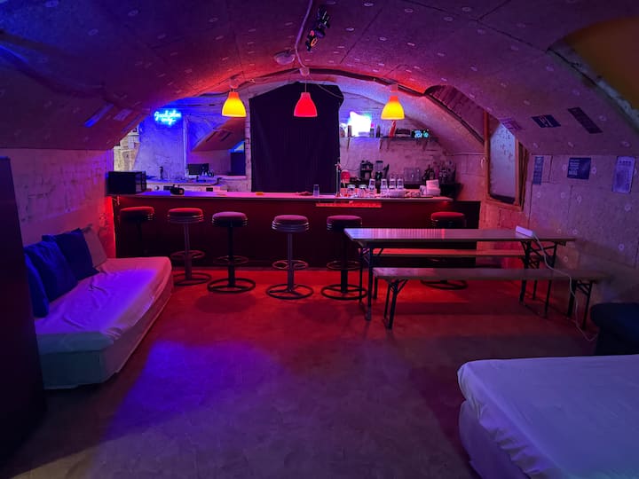 Former Pub6, Pool Table, Darts, Beer Tap, 16person - Budapest
