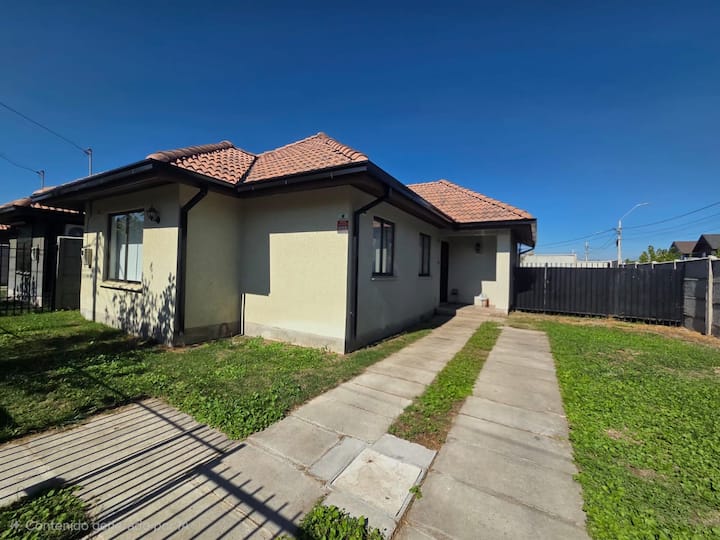 Casa Moderna, Cómoda Y Amplia Para Tu Estadía - Curico