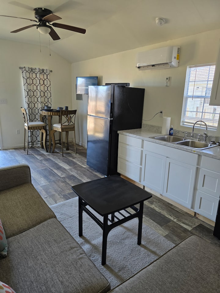 Tiny, Country Getaway - Palestine, AR