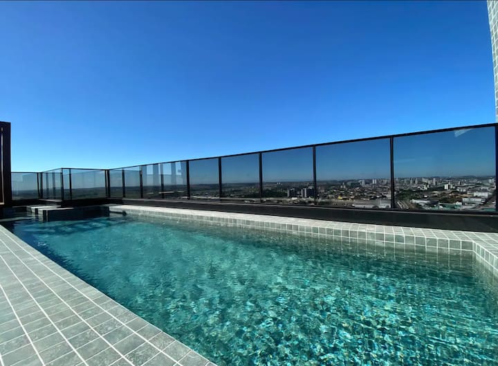 Apto Moderno C/ 2 Suítes + Piscina Rooftop - Anápolis