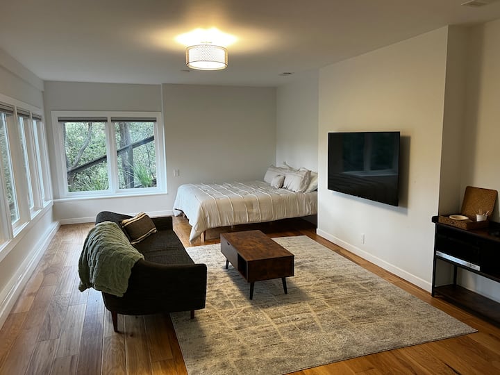 Serene Montclair Hideaway 1br With Nature Views - Oakland, CA