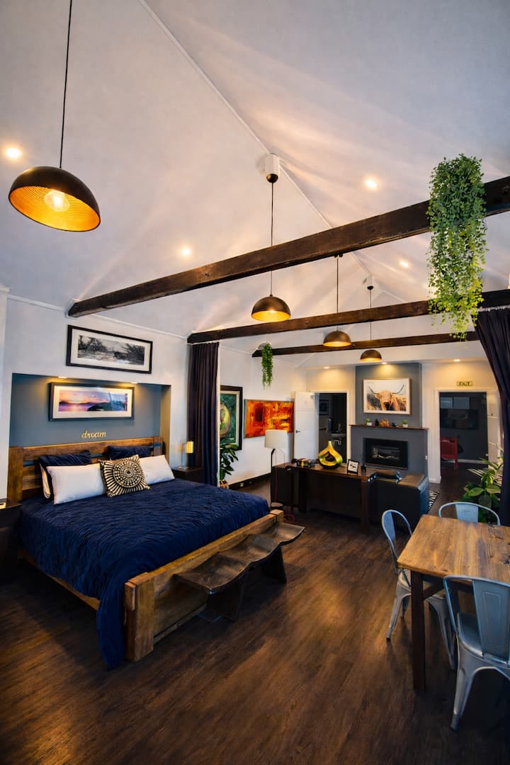 The Ivy Bx - Bathurst