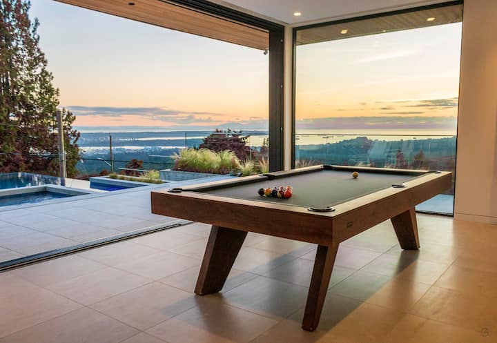 Above It All | Ocean Views + Spa Pool • Luxe 3br - North Vancouver