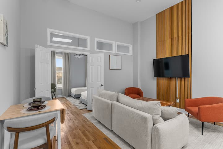 Steps From Soulard Farmers Market| Private Balcony - Saint-Louis, MO