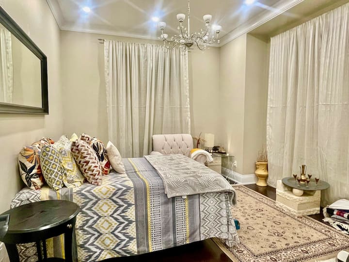 15 Mins From Pearson Airport - Vaughan