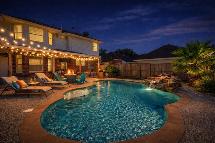 5br Poolside Paradise | Outdoor Tv, Fire Pit, Bbq - Pearland, TX