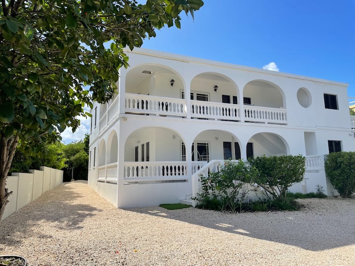 West End Gem: 3br/2ba | Barnes Bay Beach Access - Anguilla