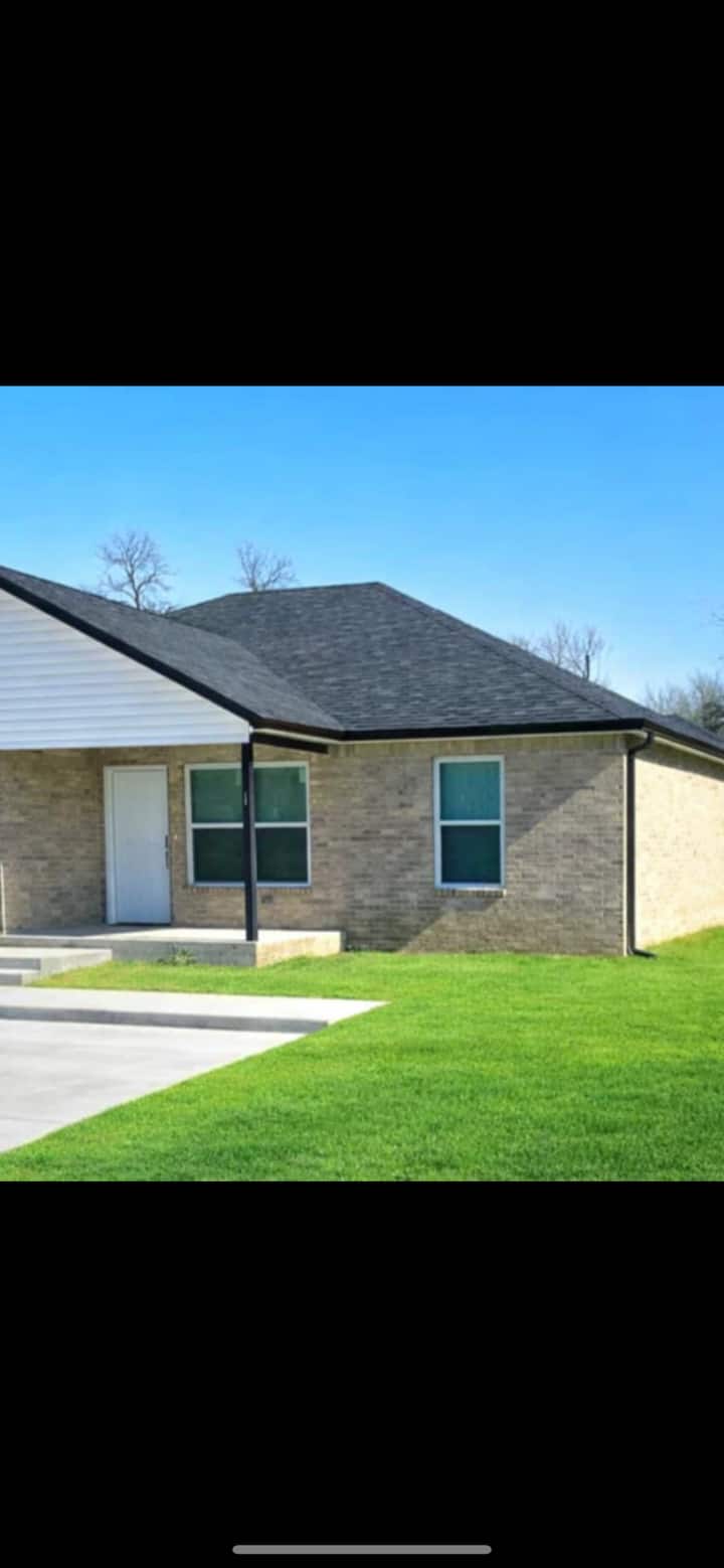 Comfortable 2bed/ 2bath Stay In Ada - Ada, OK