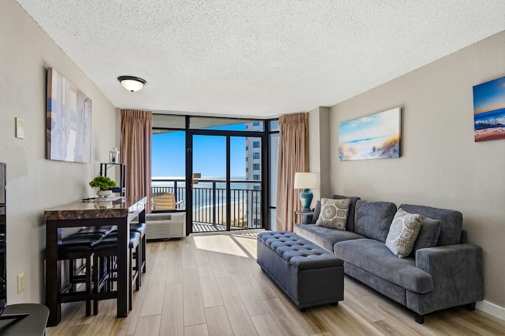 Cozy & Comfortable 1 Bedroom | Side Ocean View - Myrtle Beach, SC