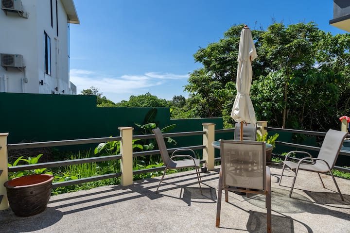 2 Bed Apartment, Kitchen & Sunset Views - Krabi