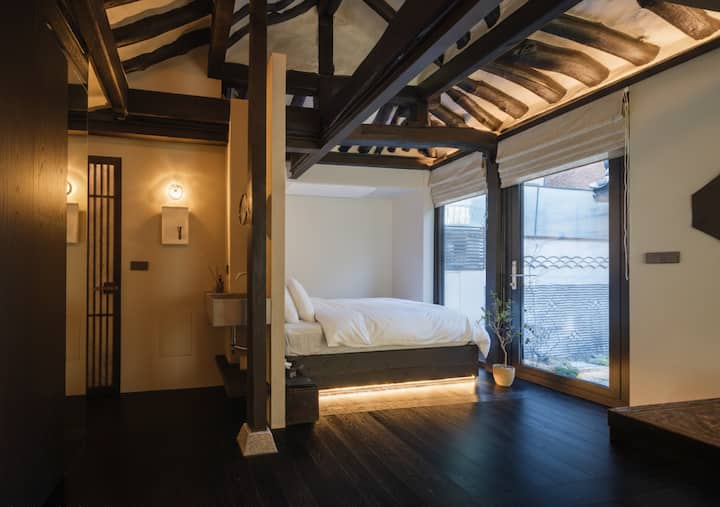 The Cona Hanok (Dal-on-jae) #Luxury#7minfromsubway - South Korea