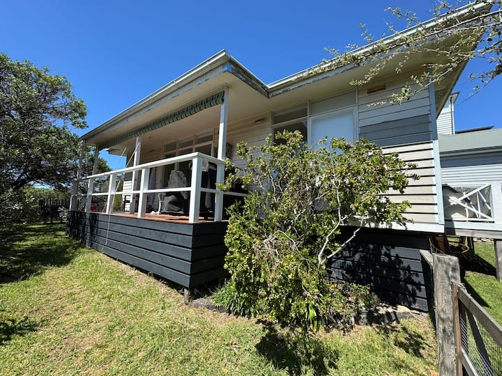 Sorrento 1960s Beach Shack - Portsea