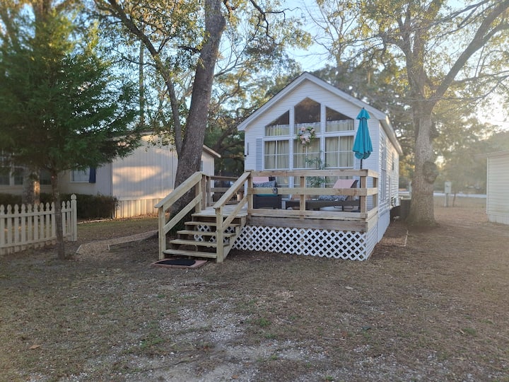 Gulf Shores Mini Cottage - Gulf Shores, AL