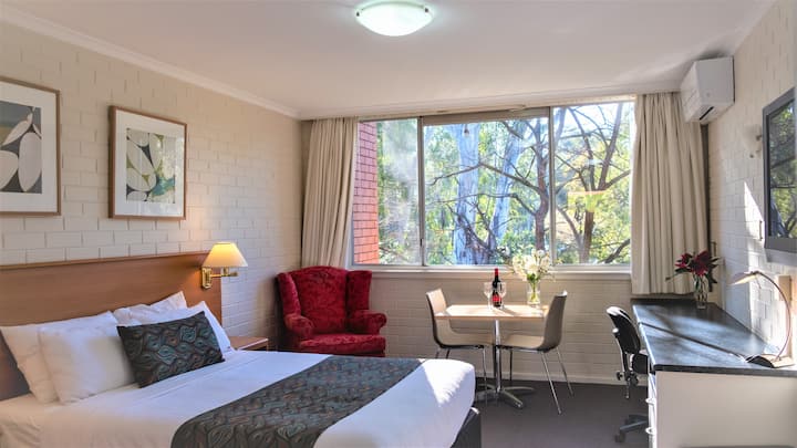 Queen Room- Parkview Motor Inn Wangaratta - Glenrowan