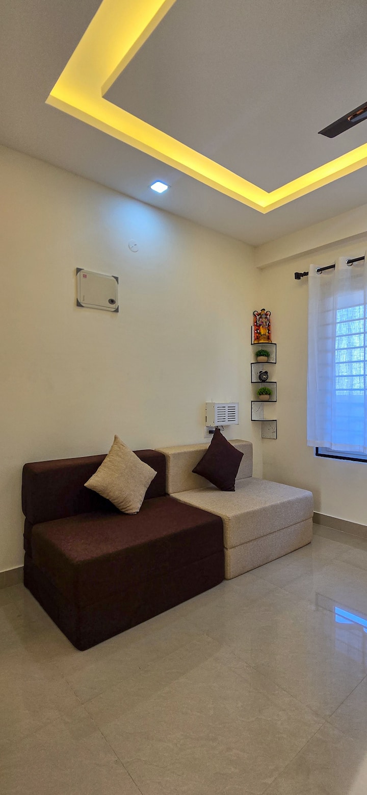 Forall Vaishnavam-450m To East Nada | Family Stay - Guruvayur