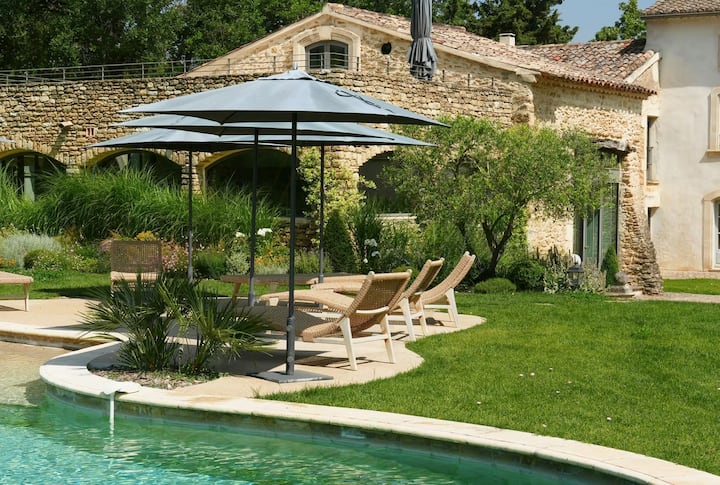 Mas Du Xixe Avec Piscine Face Au Luberon - Gordes