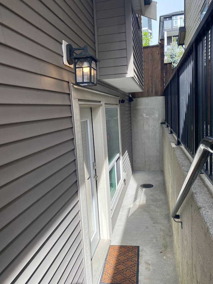 Beautiful Basement - Coquitlam