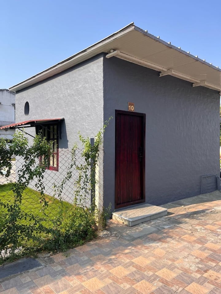 Sai's Lotus Villa |Secondary Unit |Shared Pool - Coimbatore