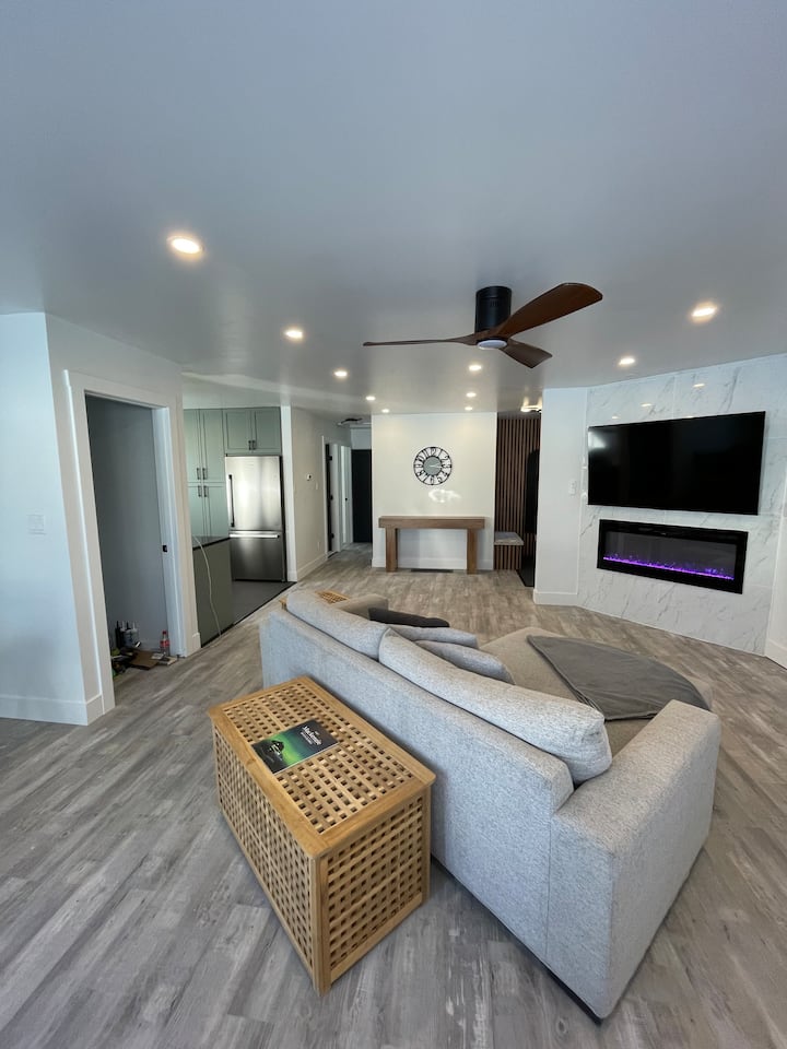 Northern Nook - Mackenzie