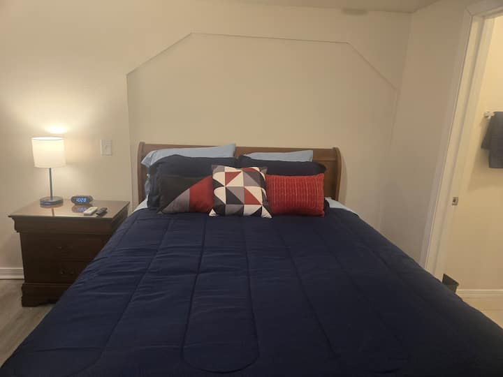 Comfy 1 Br/1ba W/ Private Entrance, Free Parking - Brent, FL