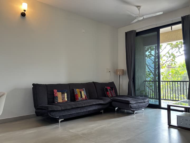 Spacious Villa At Sg Highway Gandhinagar Ahmedabad - Gandhinagar