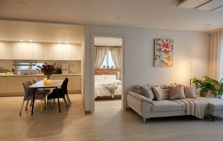 성심당도보_용문역도보_방3개_화장실2개_엘베_단독세대_소음민원없음_ - Daejeon