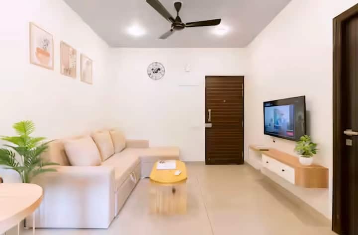 Resort-style 1bhk With Pool, Steam, Gym & Games - Goa