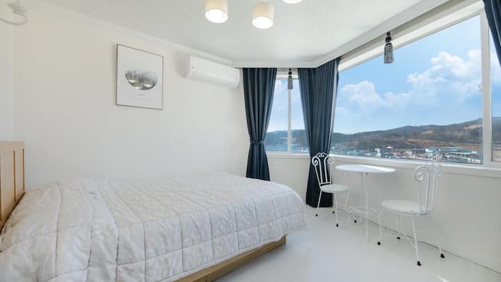 감성 풀빌라, 감성 가득한 바다 전망 아늑한 공간 - 펜텔B(오른쪽 오션뷰) 607호 - Gyeongju-si