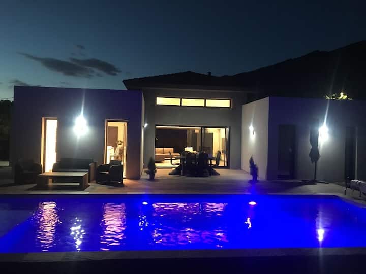 Charming Villa, Private Pool - Saint-Florent