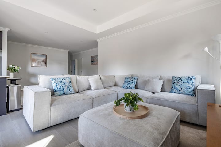 Amazing New Renovated Modern Comfort Metro Home - Perth