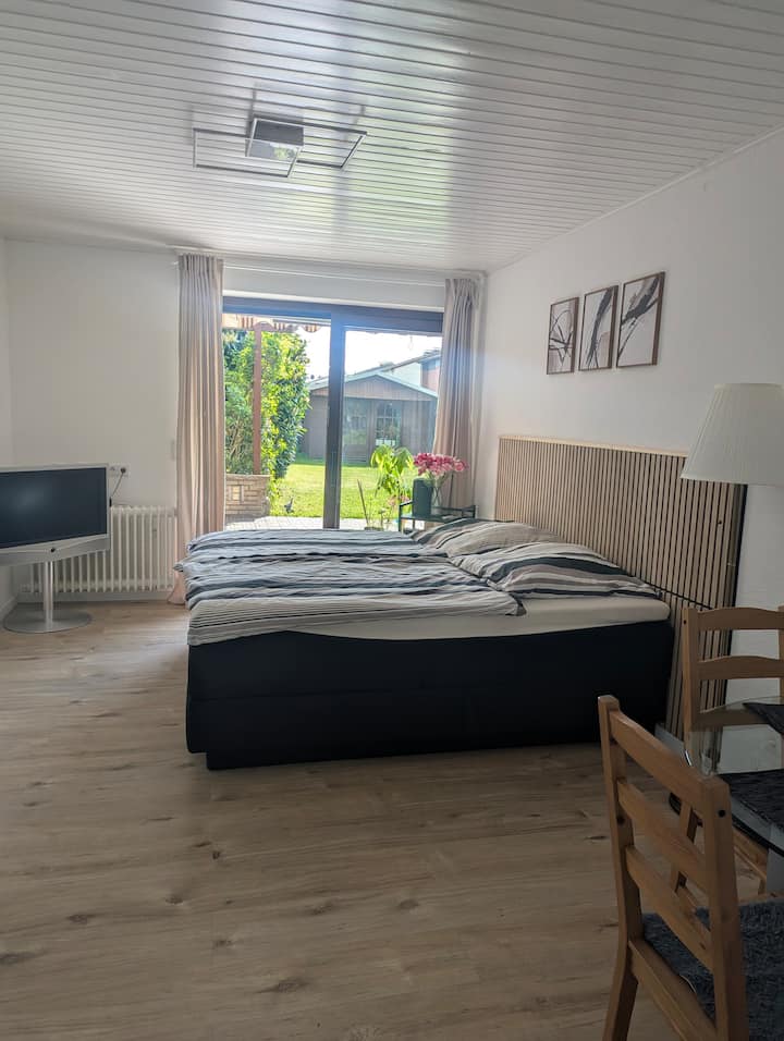 Cozy Studio With Private Bathroom And Terrasse - Hilden