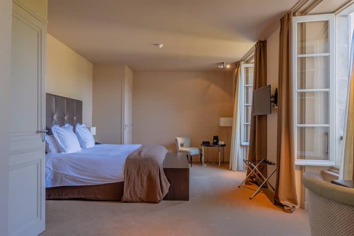 Suite Deluxe - Hotel Ligaro, Proche De Cognac - Jarnac