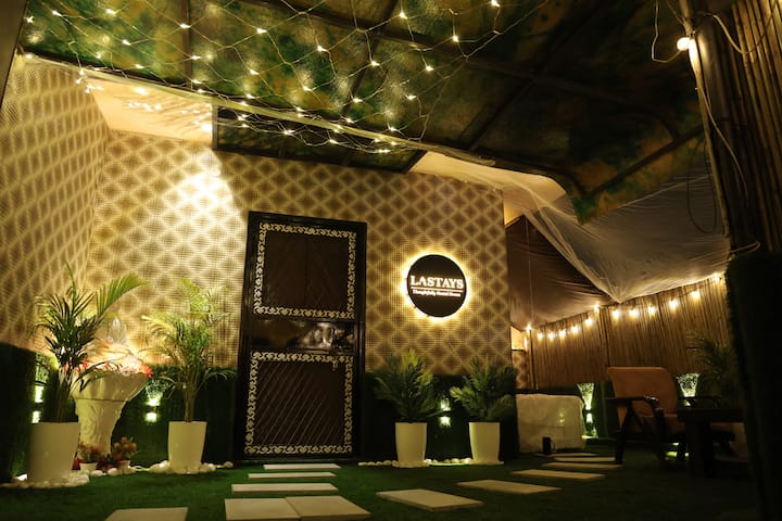 Luxury Stay Private Jacuzzi Open Terrace Ac Wifi - Delhi, India