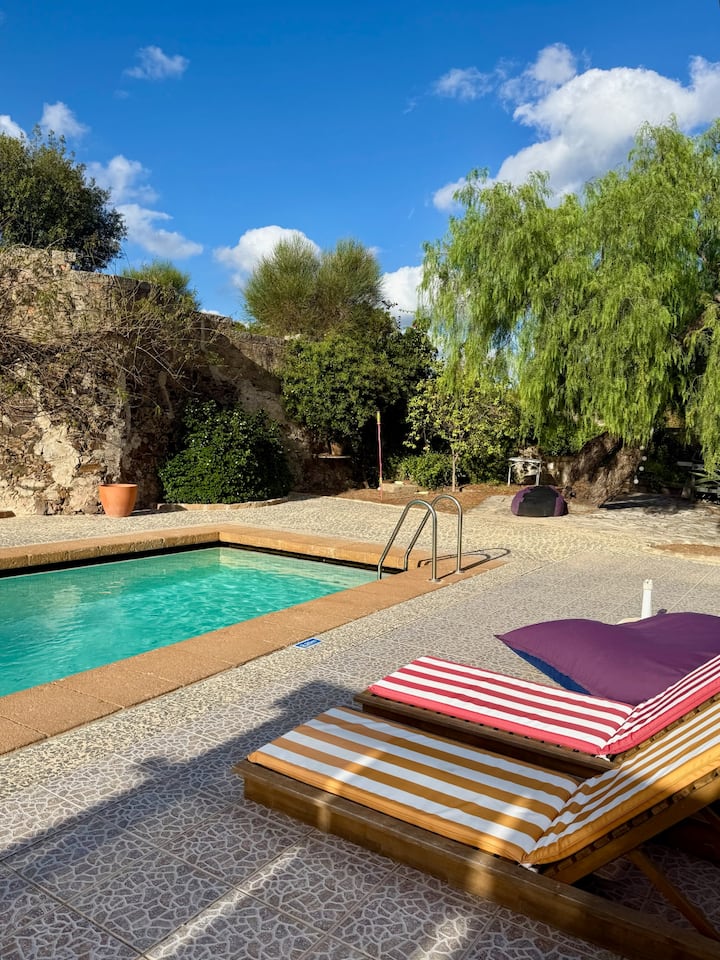 Secluded Mountainside Retreat W/ Pool, Sauna + Gym - District de Faro
