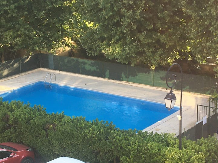 Appart Lumineux Avec Vue Sur Piscine Parking Clos - Sauvian