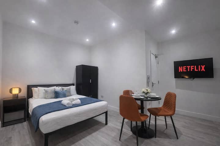 Stylish London Flat 3 • 15 Mins Central • Sleeps 4 - London