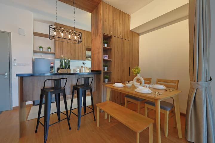 Maya Luxury | Spacious Family Stay (6 Guests) - Banting