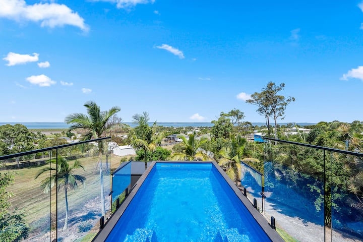 Luxury Ocean View Studio - Elevated Infinity Pool - Hervey Bay