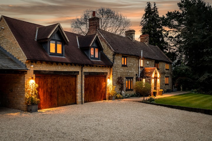 Silverstone Races | Car Fans Glass Roof Mansion - Towcester