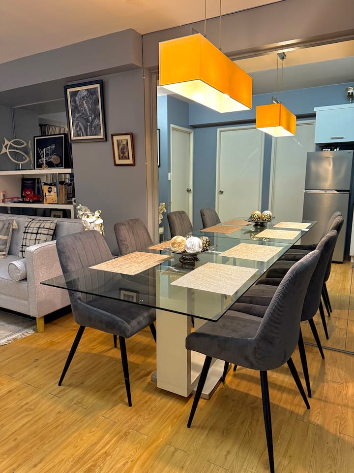 Chic 1br Unit | Across Sugbo Mercado W/ Pool - Cebu City