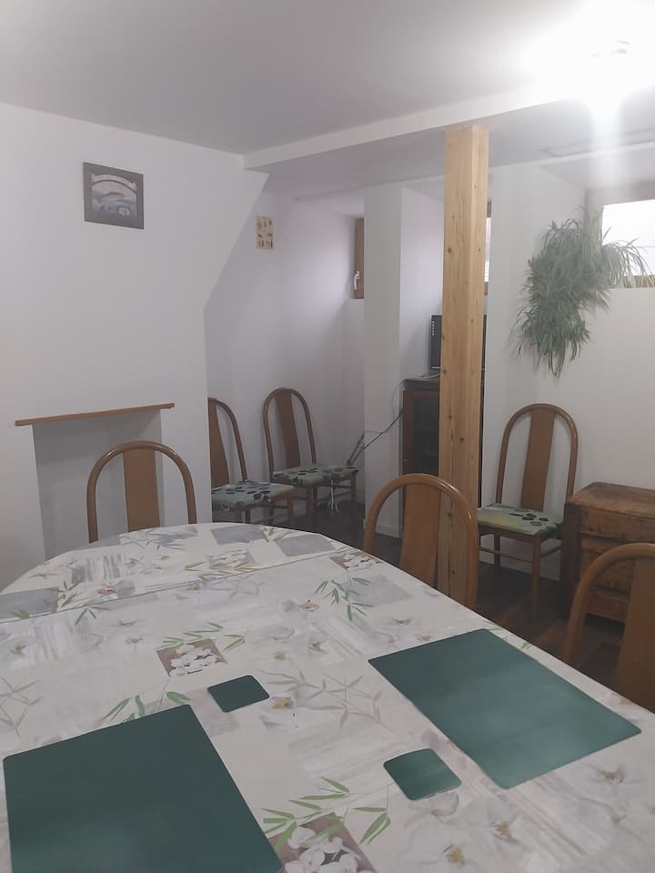 Jura Gîte à Louer - Lac de Chanon