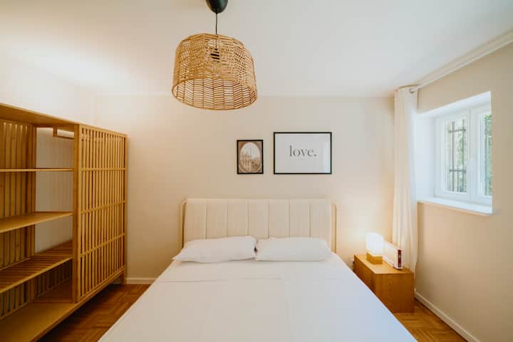 New Parklounge Apartment In Historic Villa - Berlin